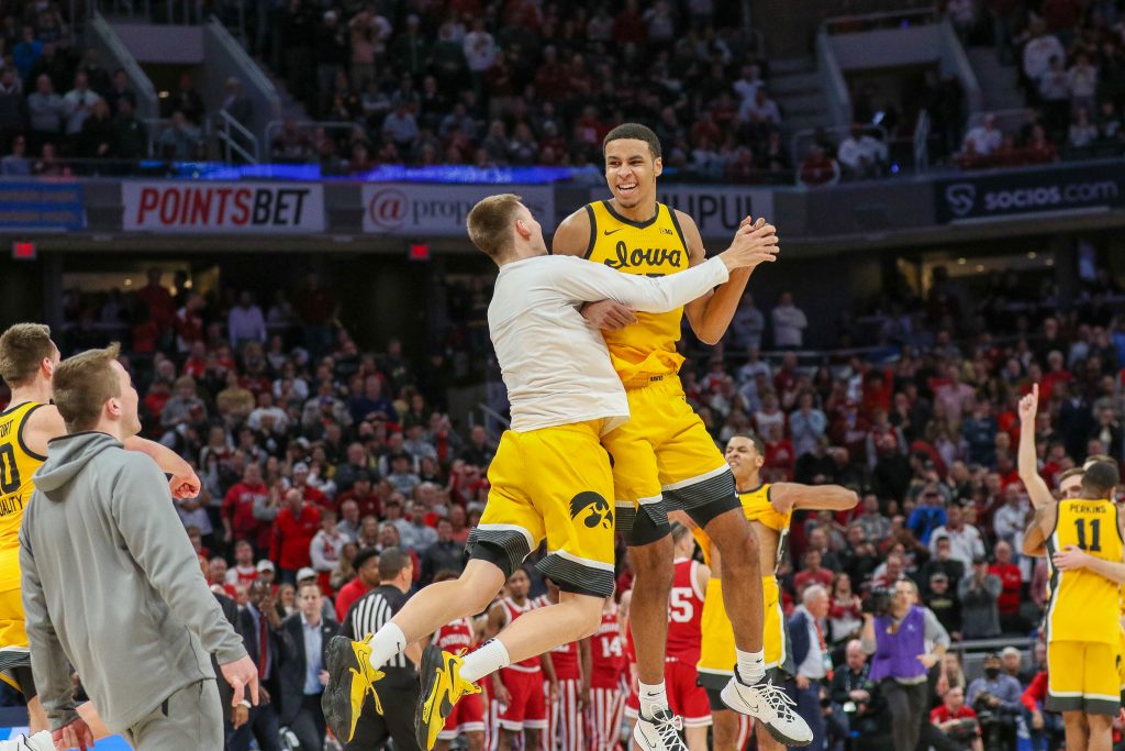 Hawkeye Men's Basketball - University of Iowa News | HawkFanatic - Pat ...
