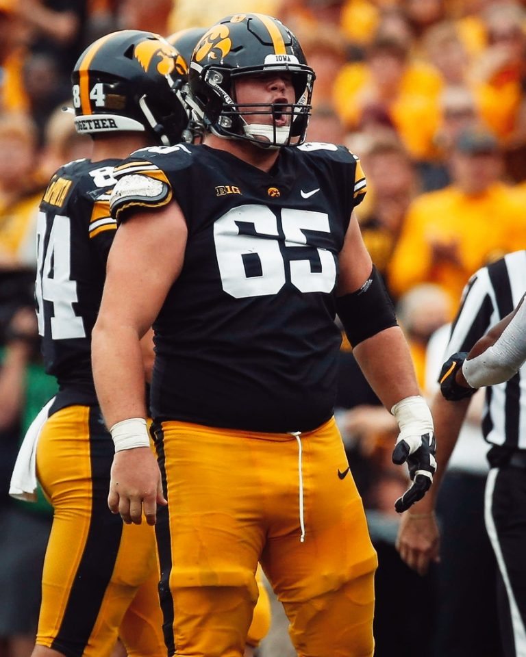 Tyler Linderbaum selected 25th overall by Baltimore Ravens - Hawk Fanatic