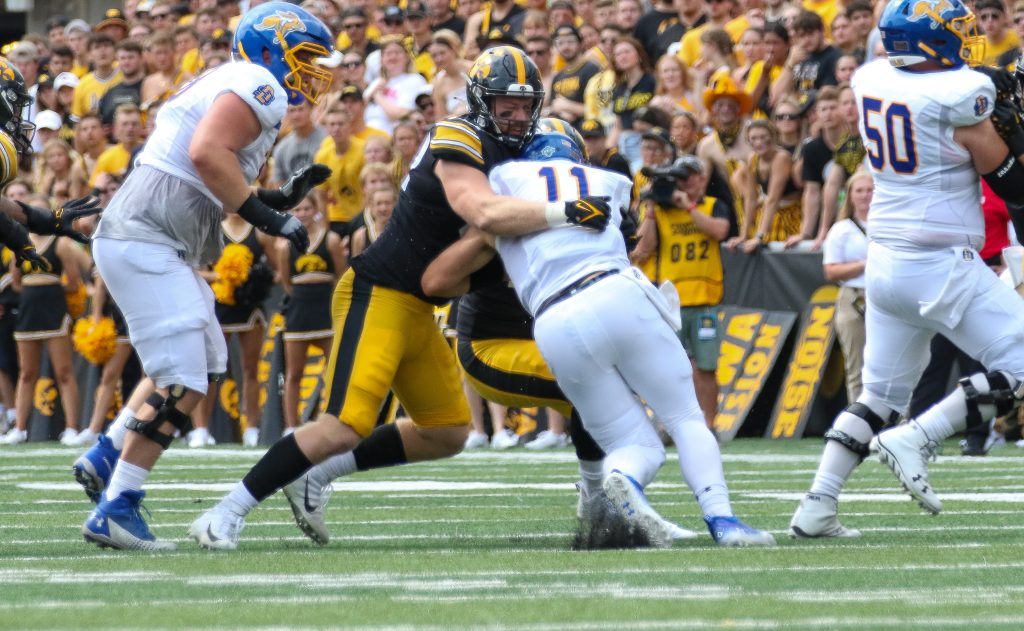 Iowa QB Mark Gronowski will have surgery and miss spring practice ...