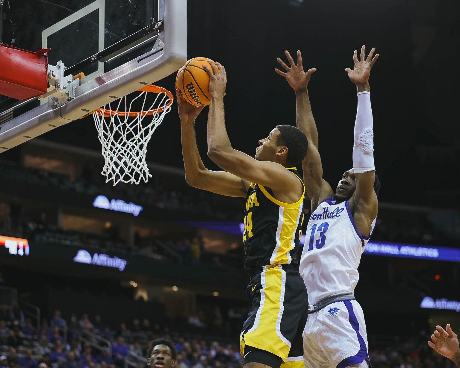 Kris Murray's double-double leads Iowa to 83-67 victory over Seton Hall ...