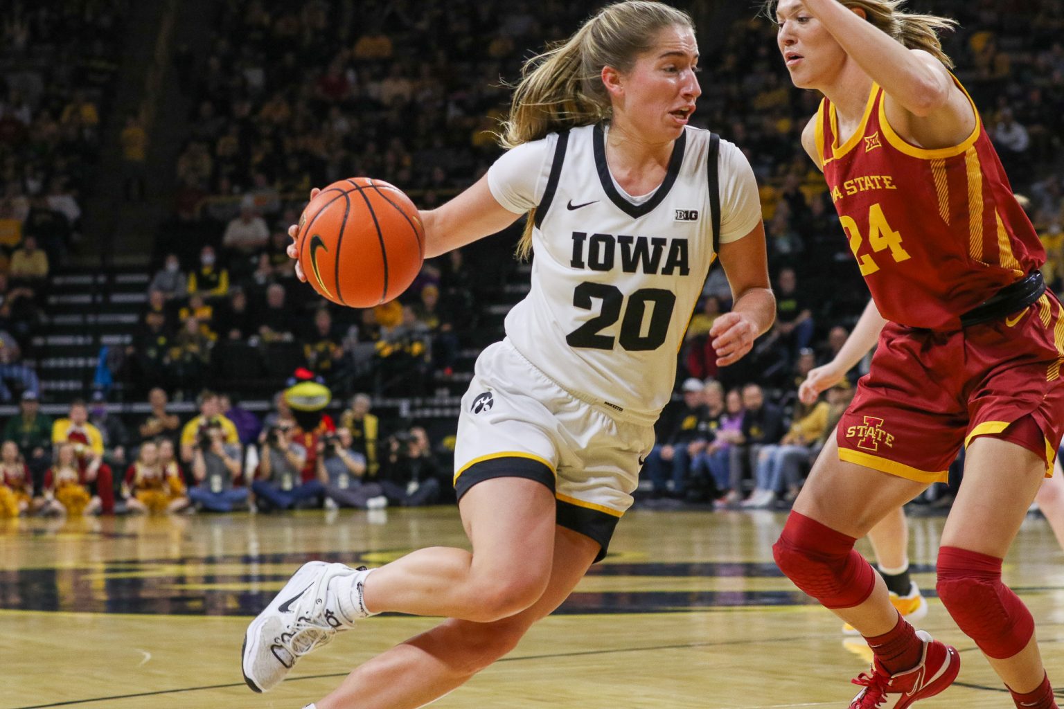 Iowa women begin huge week on court with huge roster news - Hawk Fanatic