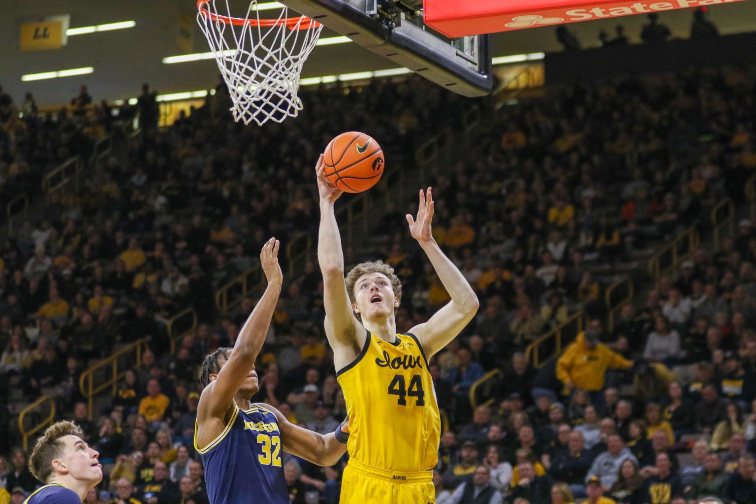 Senior center Riley Mulvey latest Hawkeey to enter transfer portal ...