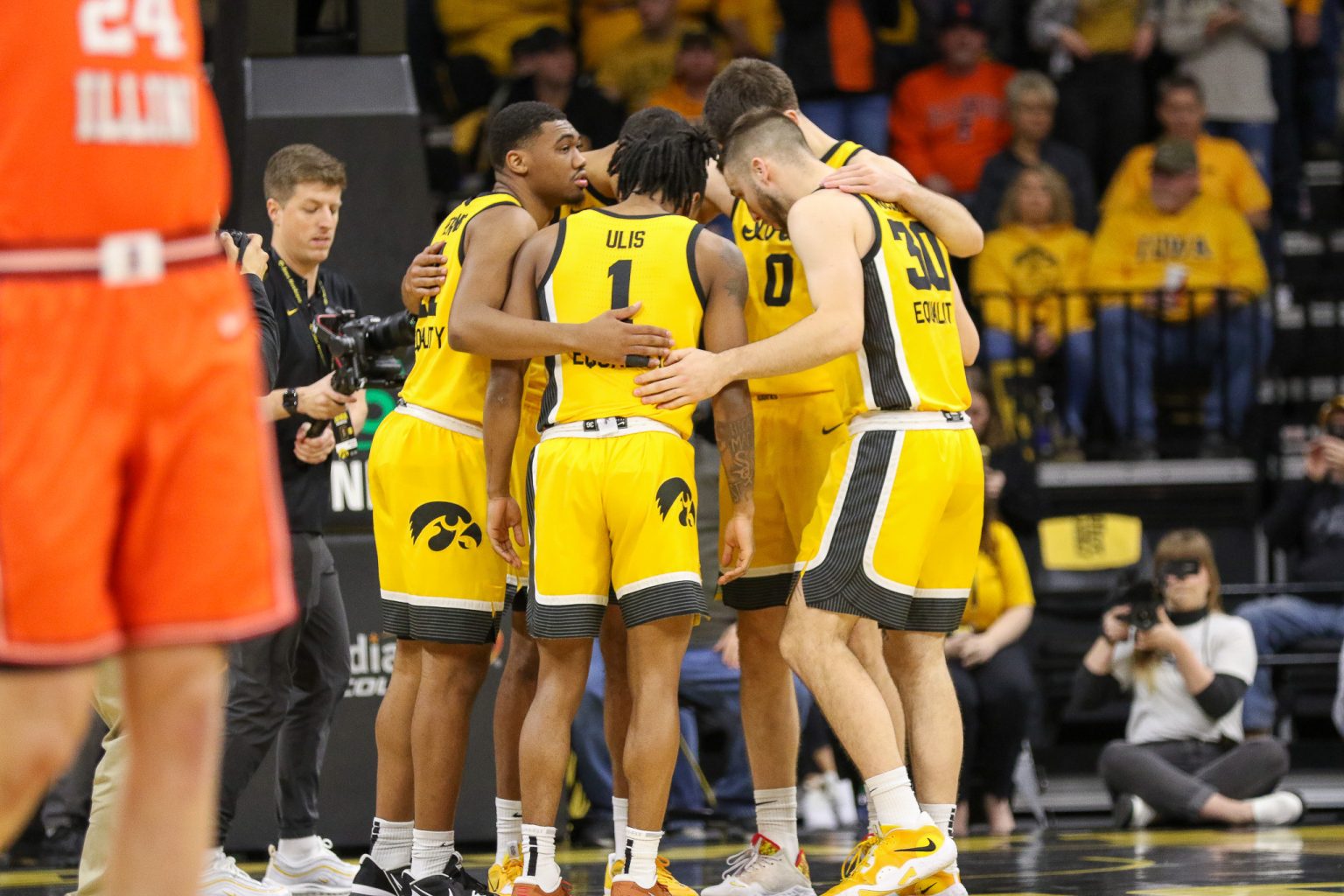 Hawkeye Men's Basketball - University of Iowa News | HawkFanatic - Pat ...