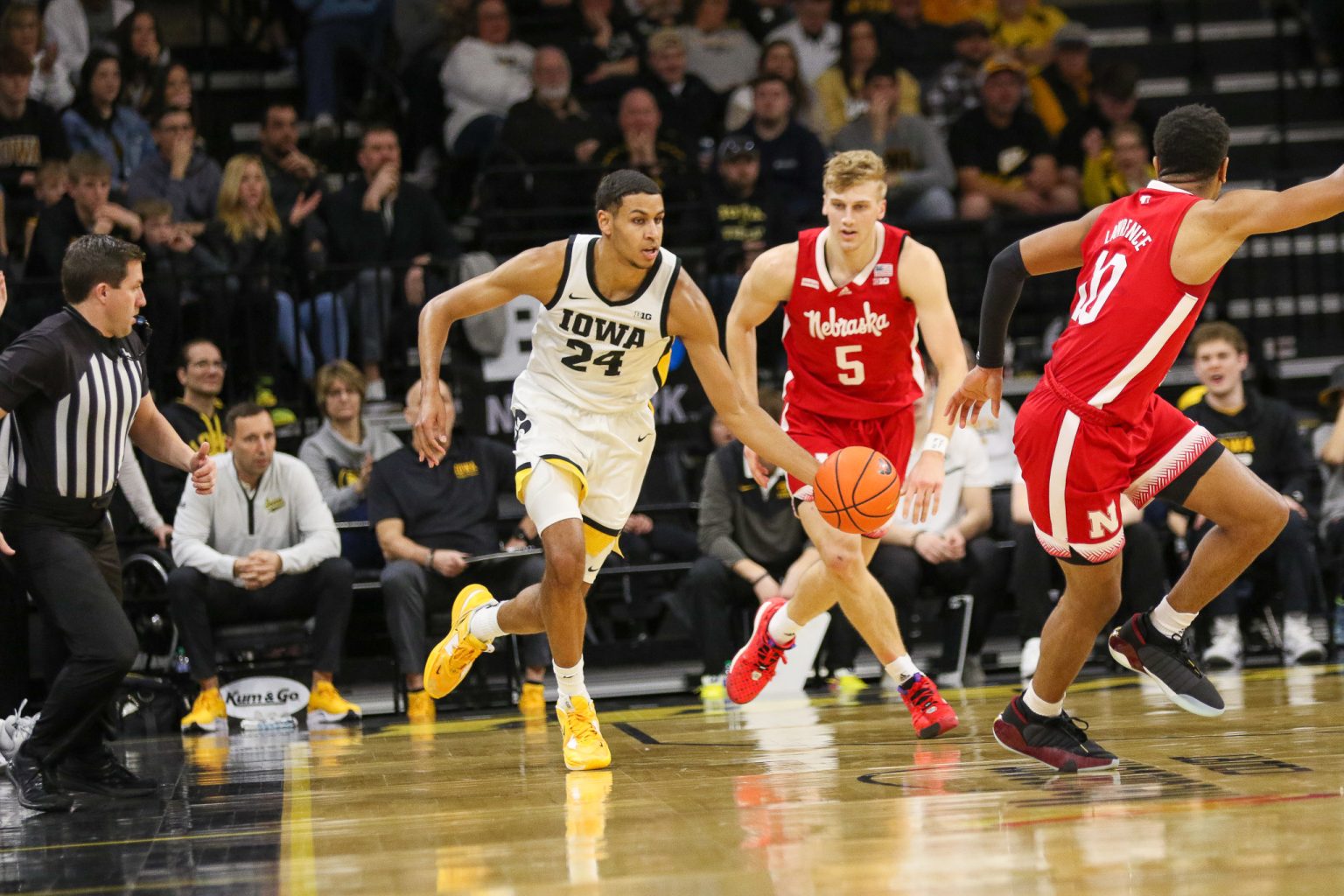 Kris Murray poised to join twin brother as NBA first-round pick - Hawk ...