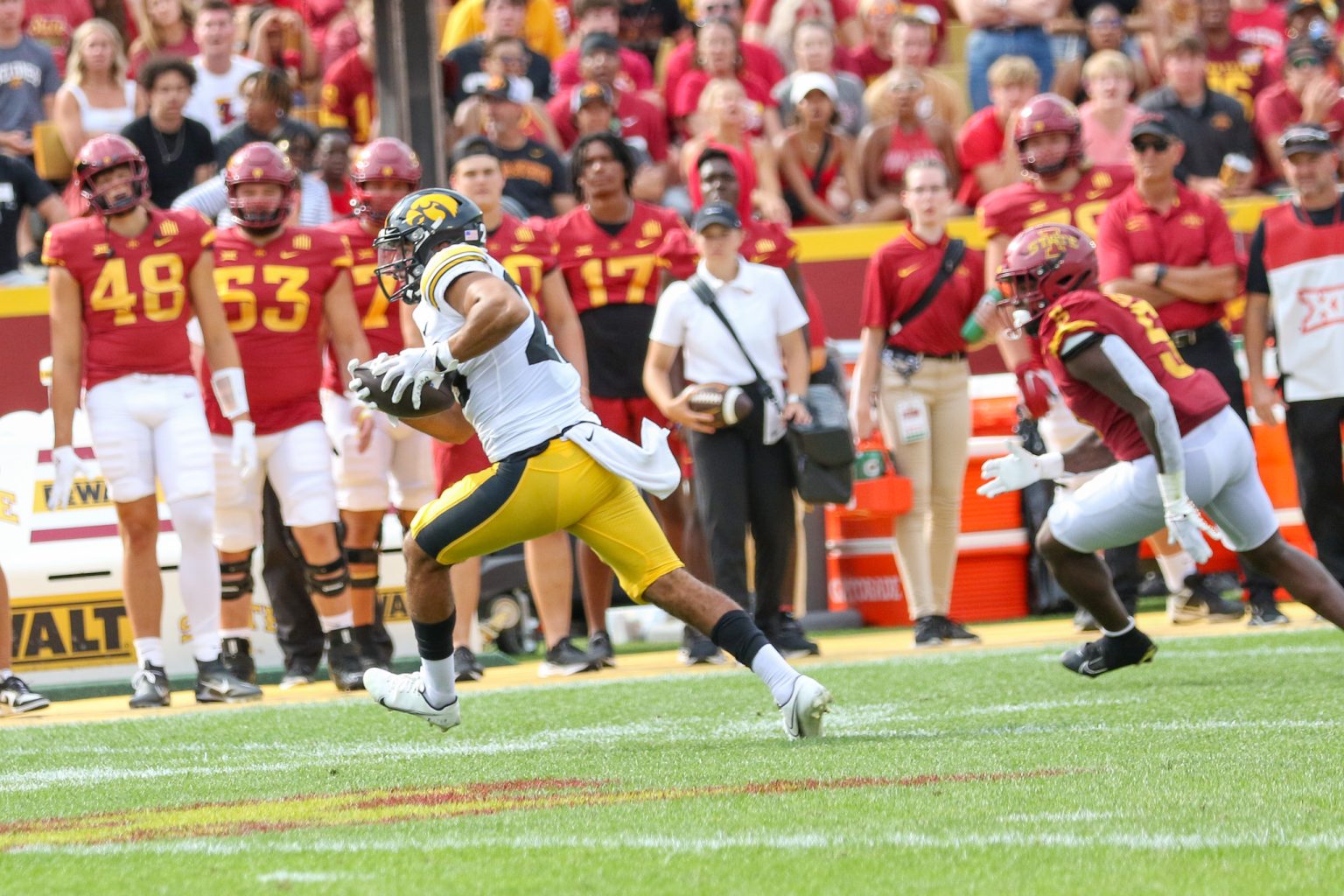 Iowa DB Sebastian Castro announces he will return next season - Hawk ...