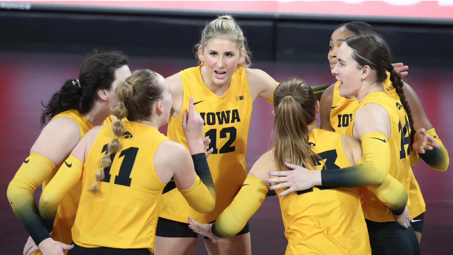 Iowa volleyball sweeps Rutgers, improves to 3-2 in Big Ten play - Hawk ...