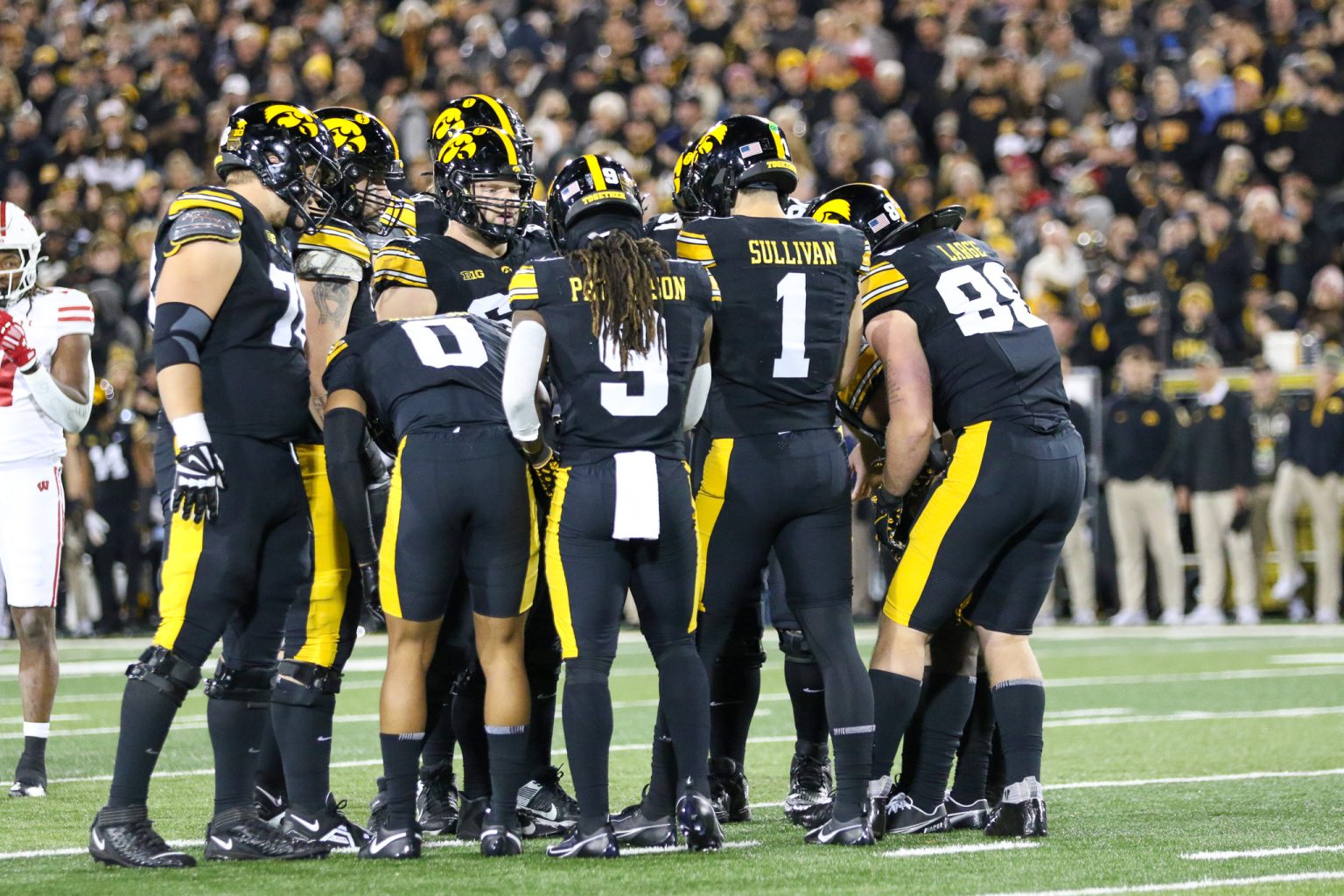 Auburn QB Hank Brown commits to Iowa - Hawk Fanatic