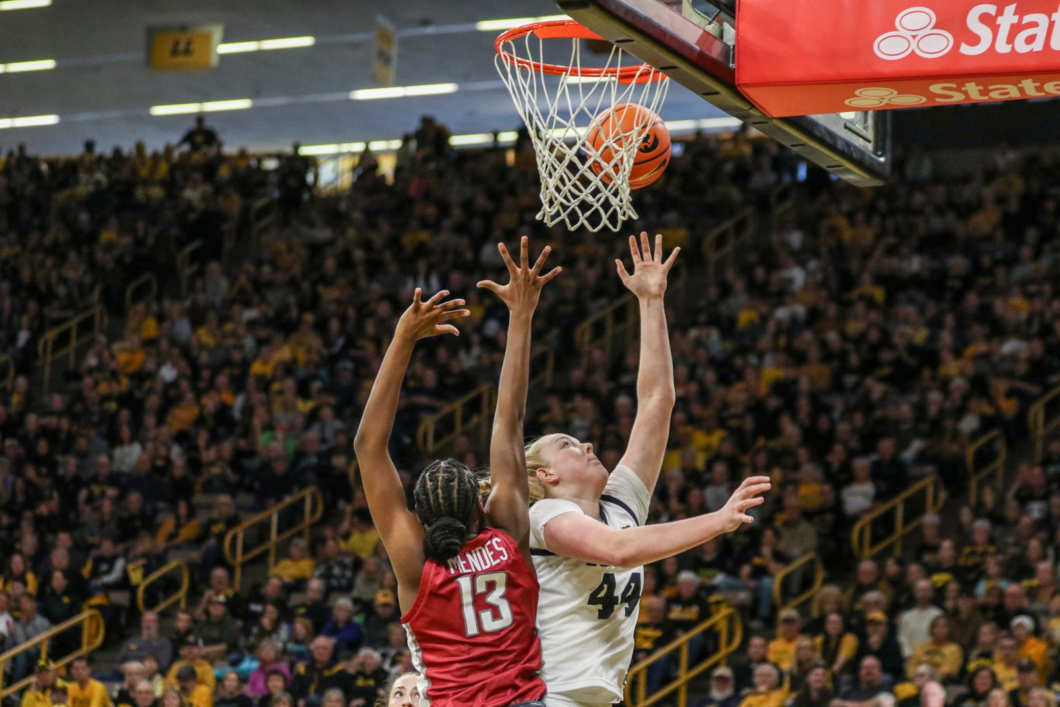 Iowa women overcome slow start to crush Washington State 72-43 at home ...