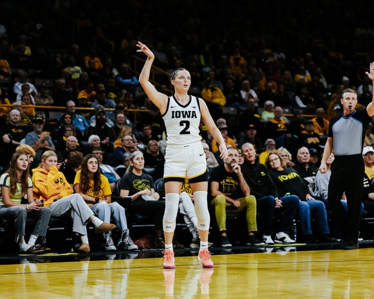 Iowa senior guard Taylor McCabe suffers season-ending knee injury ...