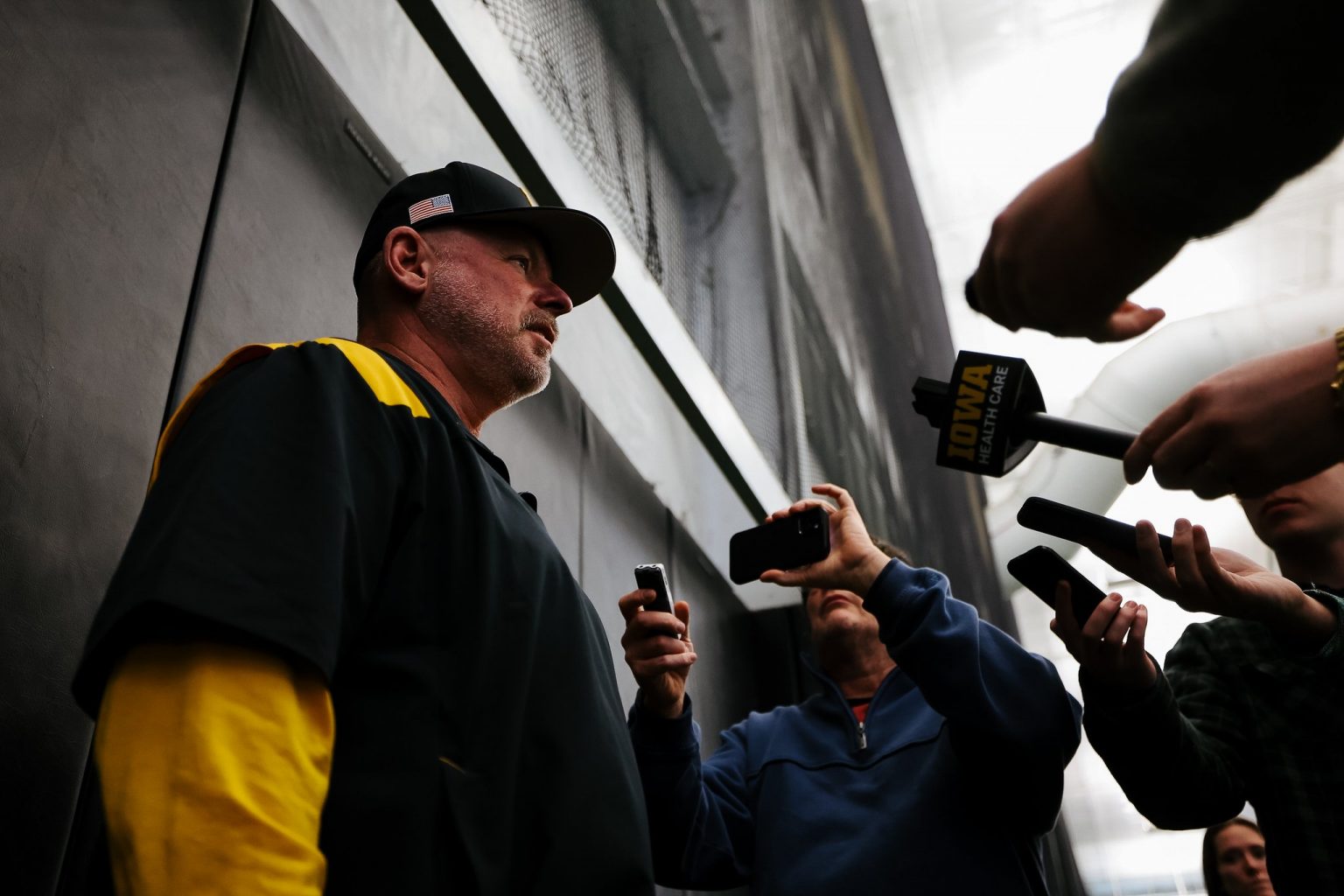 Iowa announces interim softball coach Brian Levin no longer with ...
