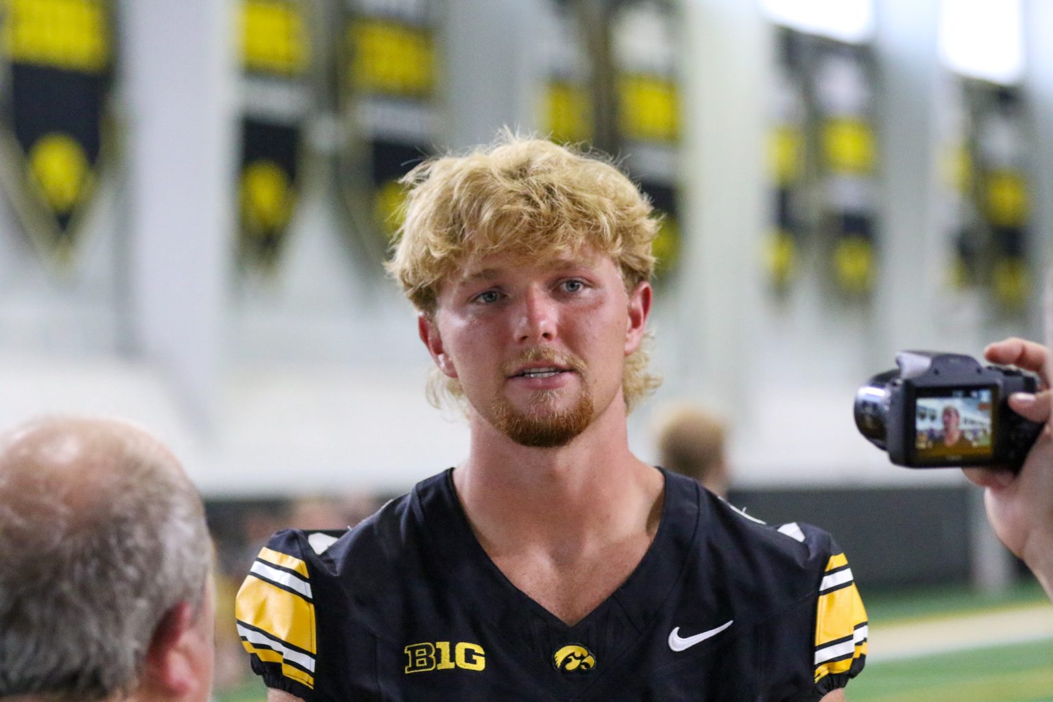 Mark Gronowski listed as Iowa's starting quarterback for Wisconsin game ...