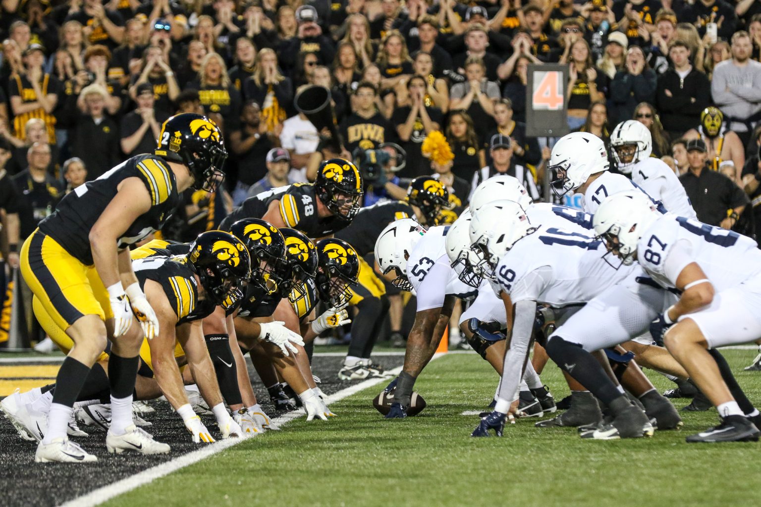 Iowa edges Penn State 25-24 in wild, back-and-forth thriller at Kinnick ...