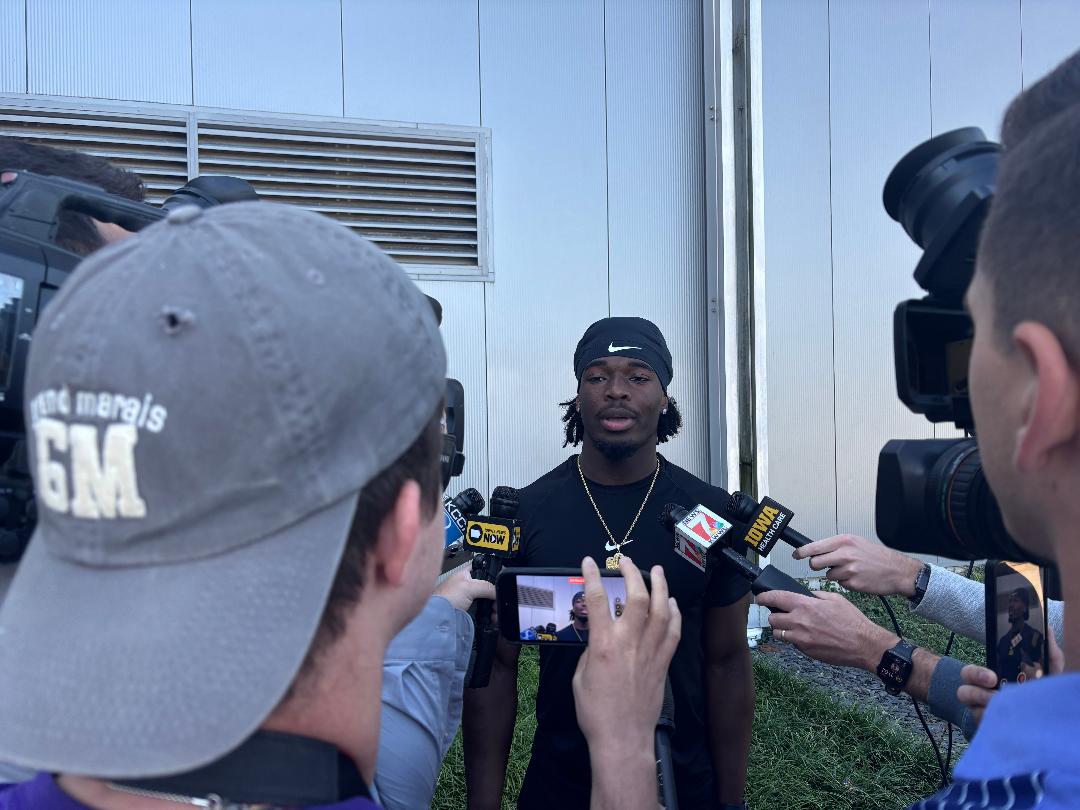 Ladell Betts left Iowa with nice parting gift in Nathan McNeil - Hawk ...