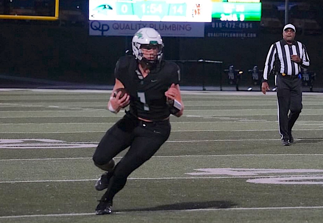 Draivyn Colvin Visits Hawkeyes - Hawk Fanatic