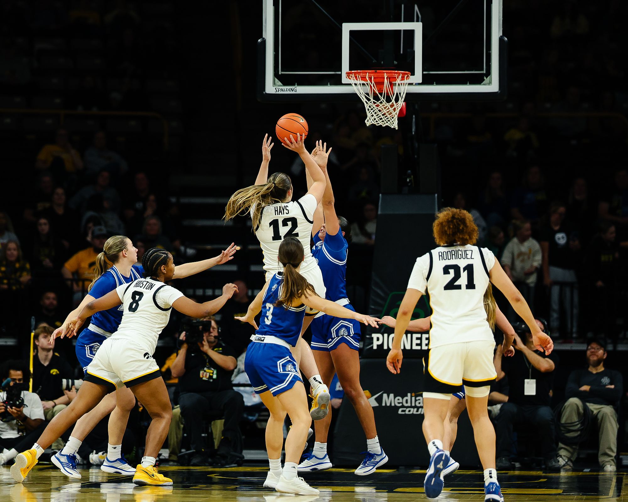 Iowa women crush Drake 100-58 for eighth straight series win - Hawk Fanatic
