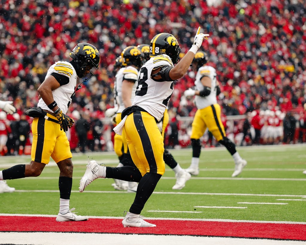 Iowa continues its dominance over Nebraska with 40-16 beat-down in ...