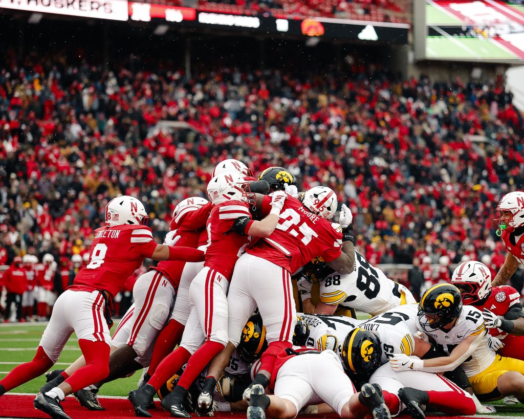 Iowa continues its dominance over Nebraska with 40-16 beat-down in ...