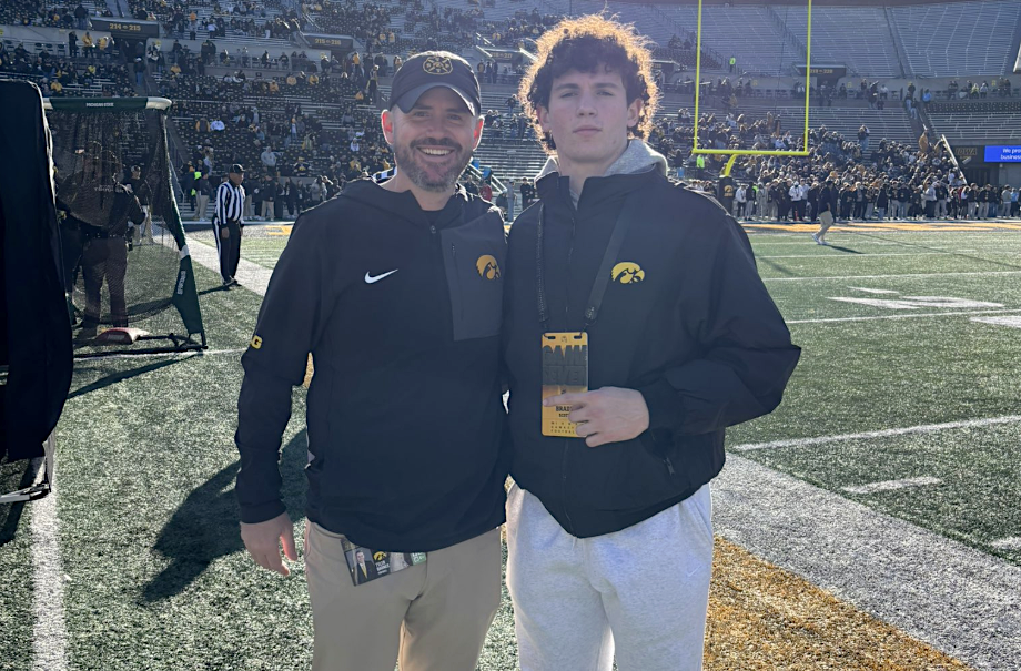 Hawkeyes Building Bond with Brady Scott - Hawk Fanatic