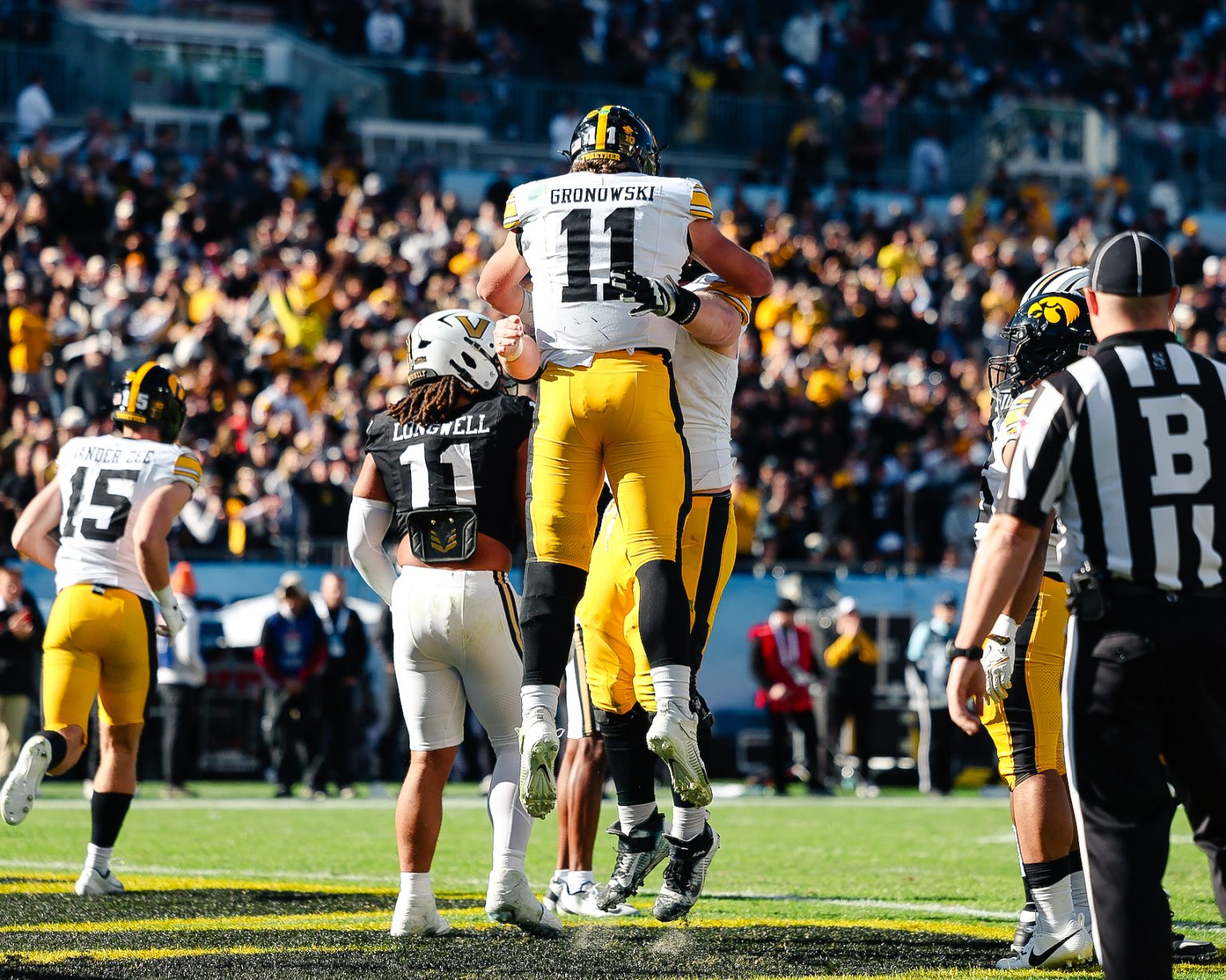 Iowa football fortunate to have QB Mark Gronowski as its QB for one ...