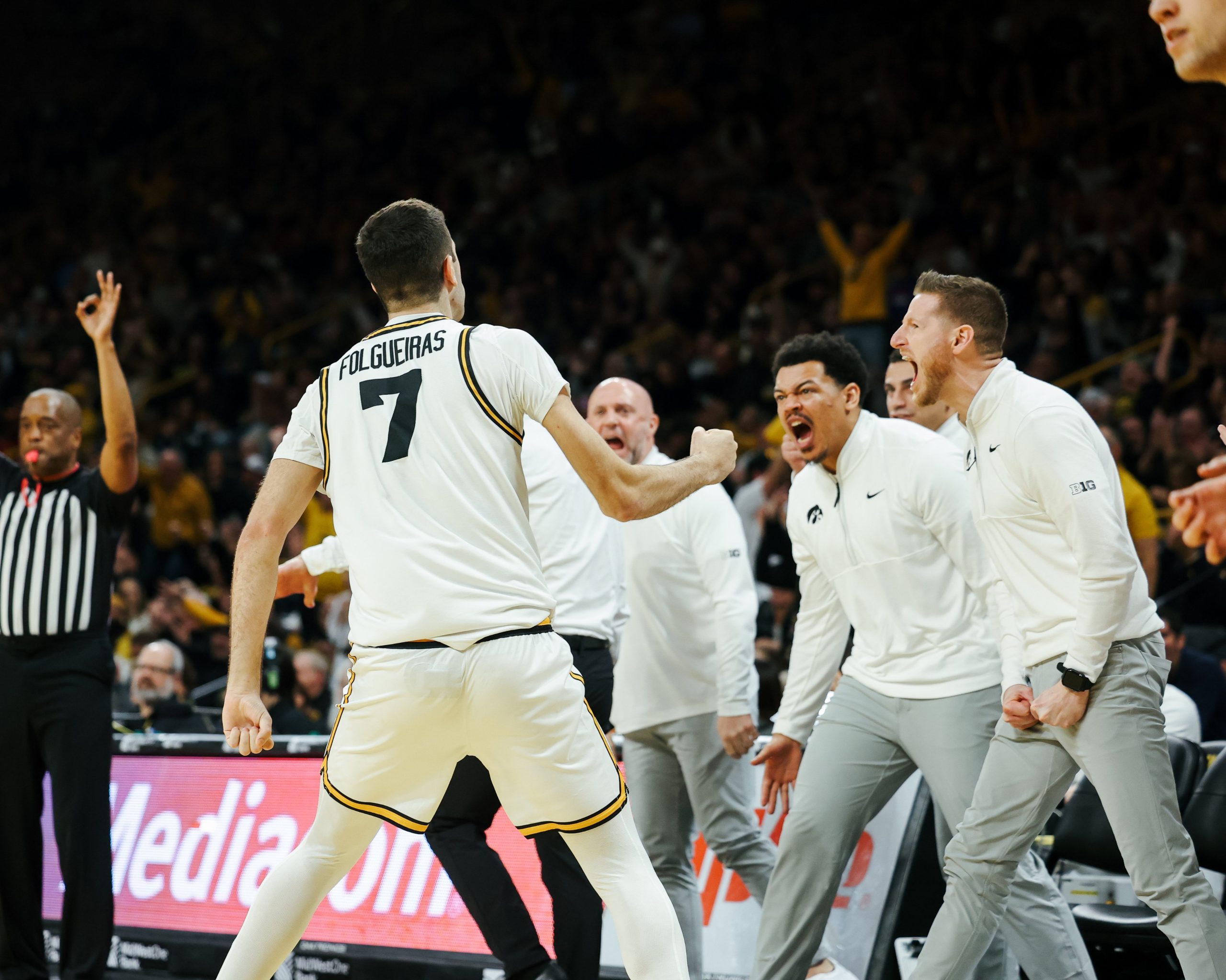 Iowa men overcome sloppy start, late USC run to prevail 73-72 at Carver ...