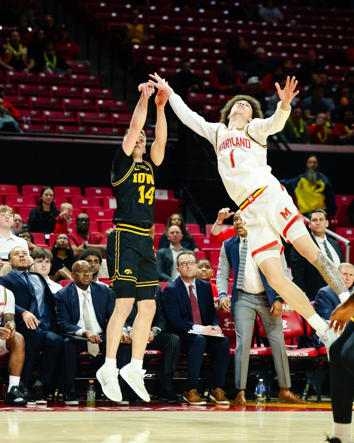Iowa senior point guard Bennett Stirtz carrying too much of scoring ...