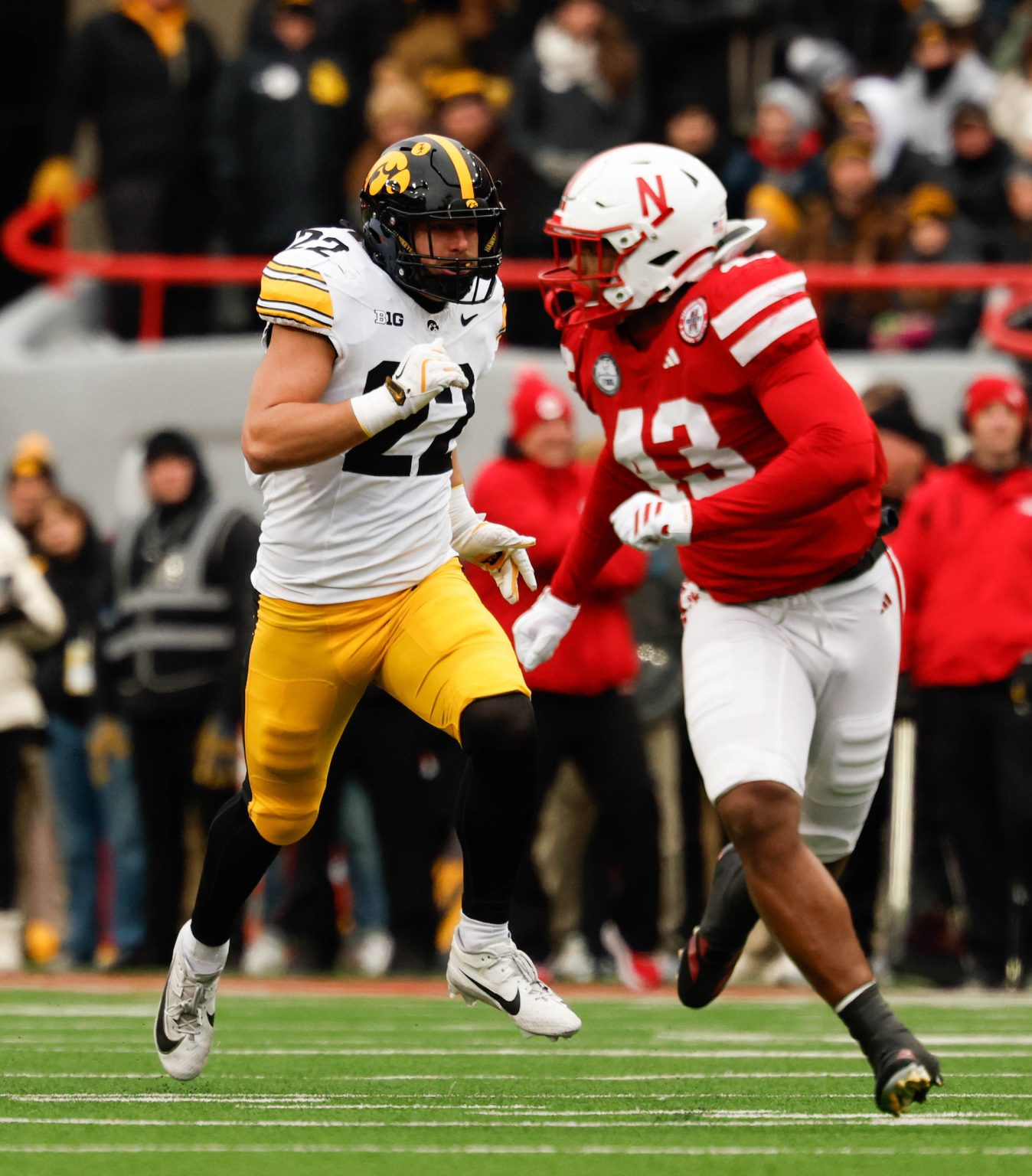 New wave of young Hawkeye LBs from small-town Iowa getting ready to ...